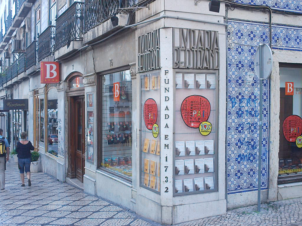 A livraria mais antiga do mundo é portuguesa