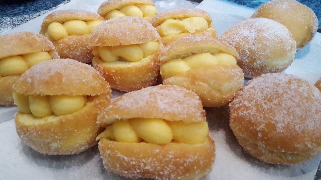 Bolas de Berlim à portuguesa