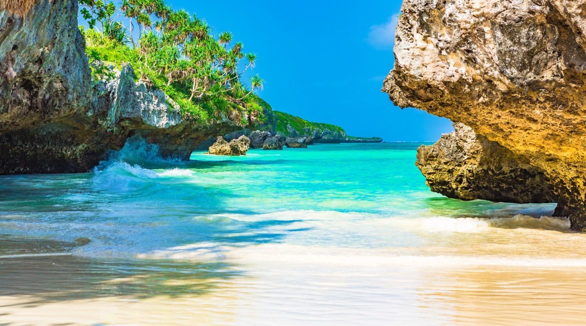 10 improváveis destinos com praias magníficas para viajar este verão