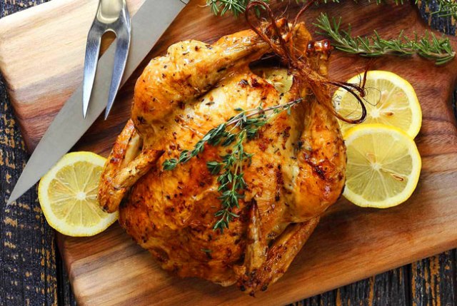 Aprenda a assar frango no forno