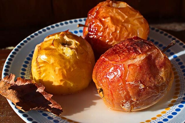 Como fazer as melhores maçãs assadas no microondas