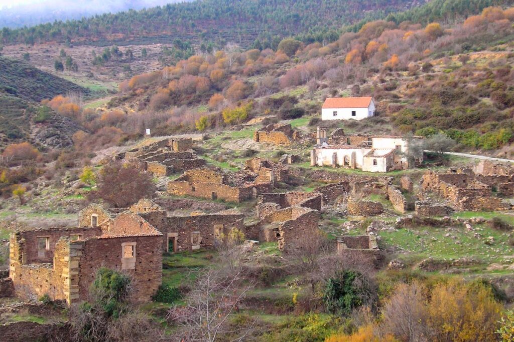 Colmeal, a aldeia com história trágica renasceu, na Região do Centro