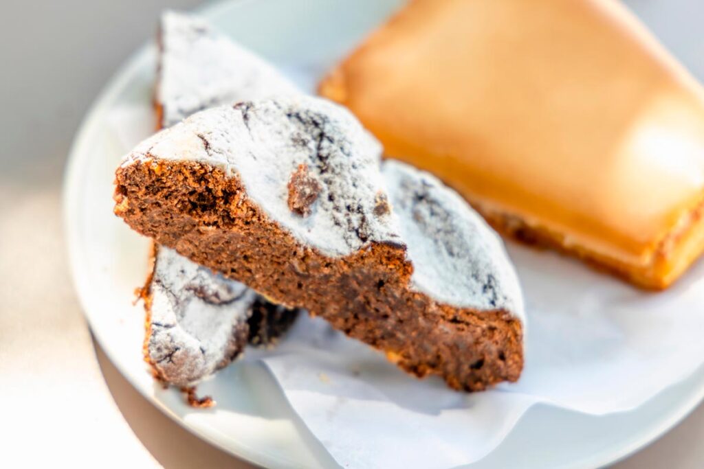 Broas de mel com canela