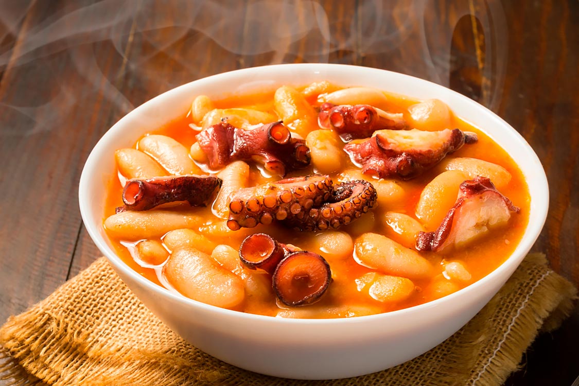 Feijoada de polvo com feijão branco
