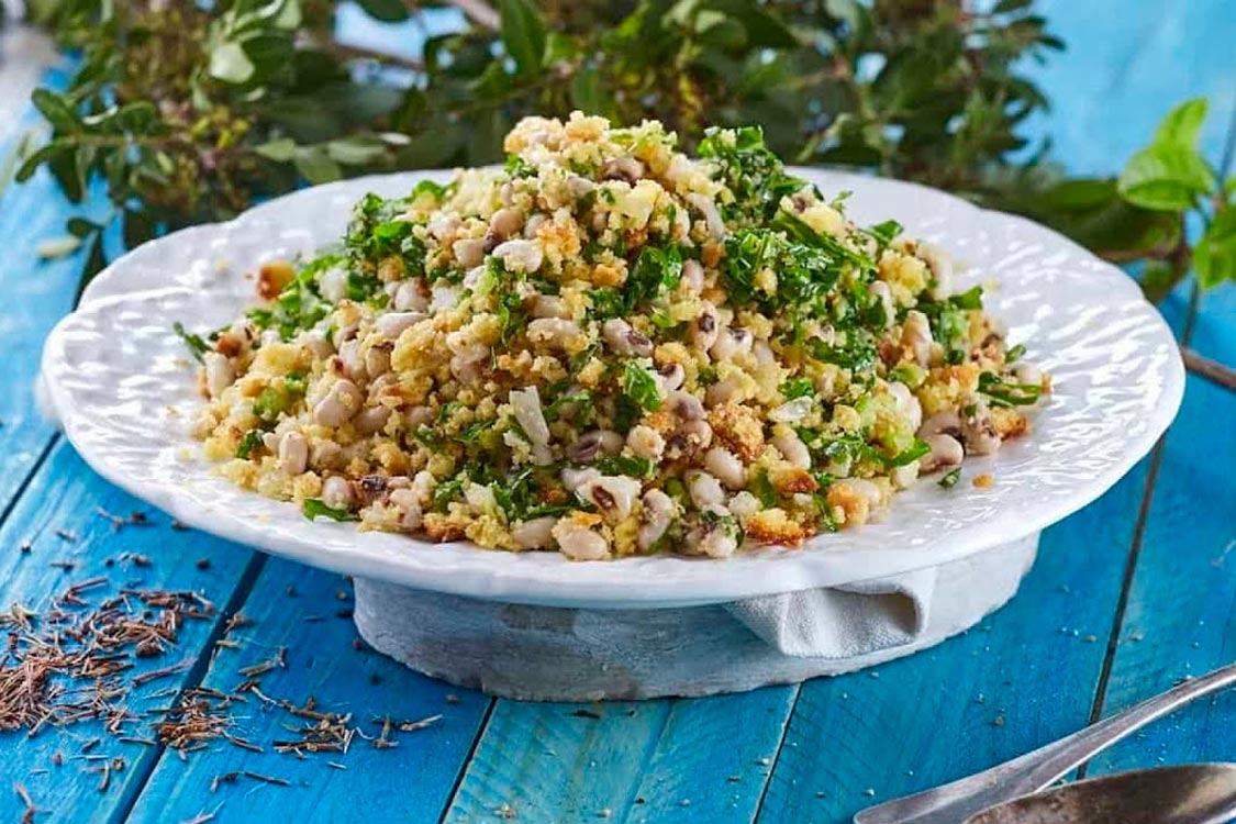 Receita de migas de broa com couve